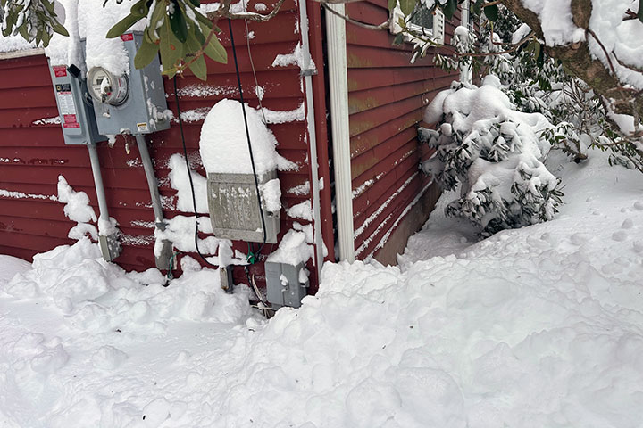 Keeping Oil Tank Fill Clear in Winter: Snow Safety Tips for Your Home ...